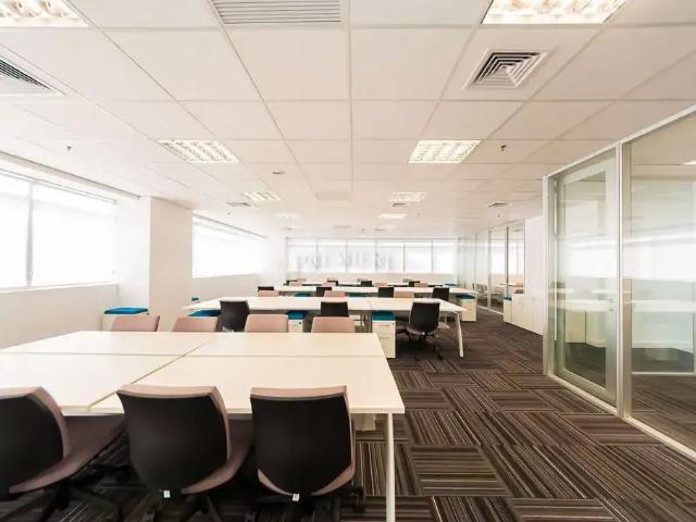Conj. Comercial / Sala para Locação em Curitiba/PR Centro Cívico