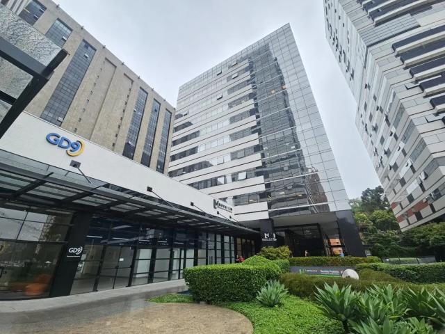 Conj. Comercial / Sala para Locação em Curitiba/PR Centro Cívico