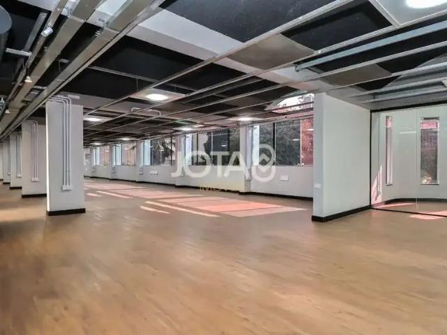 Conj. Comercial / Sala para Locação em Curitiba/PR Centro Cívico