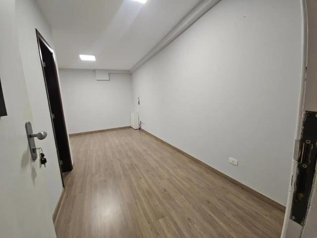 Conj. Comercial / Sala para Locação em Curitiba/PR Centro Cívico