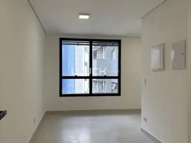 Conj. Comercial / Sala para Locação em Curitiba/PR Centro