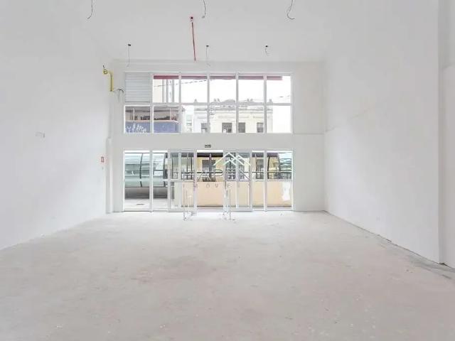 Conj. Comercial / Sala para Locação em Curitiba/PR Centro