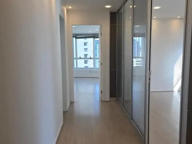 Conj. Comercial / Sala para Locação em Curitiba/PR Centro