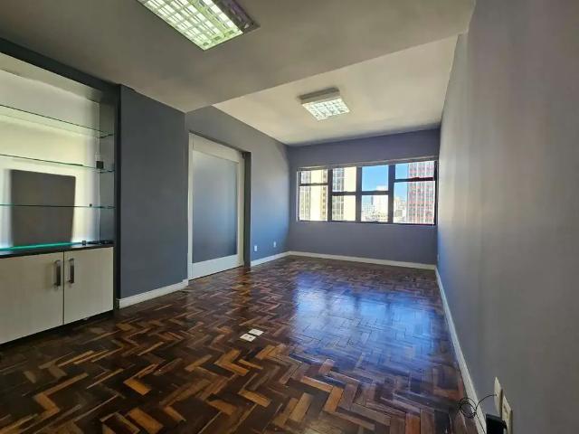 Conj. Comercial / Sala para Locação em Curitiba/PR Centro