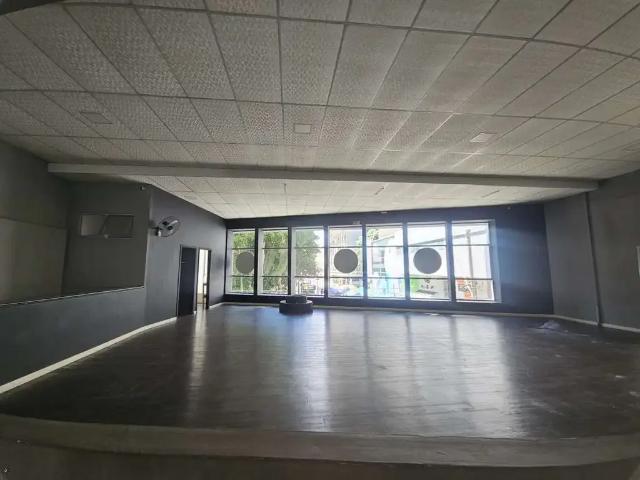 Conj. Comercial / Sala para Locação em Curitiba/PR Centro