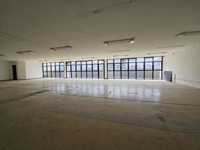 Conj. Comercial / Sala para Locação em Curitiba/PR Centro