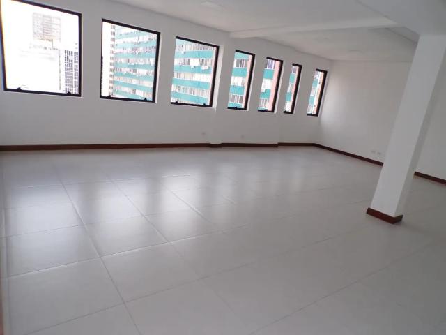 Conj. Comercial / Sala para Locação em Curitiba/PR Centro