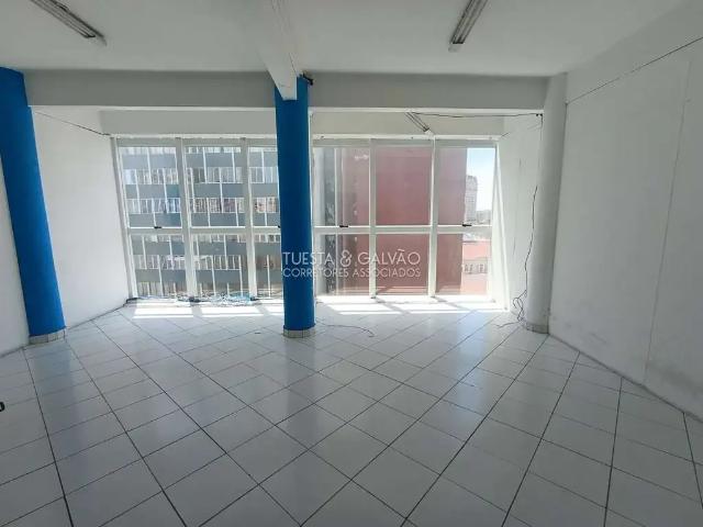 Conj. Comercial / Sala para Locação em Curitiba/PR Centro