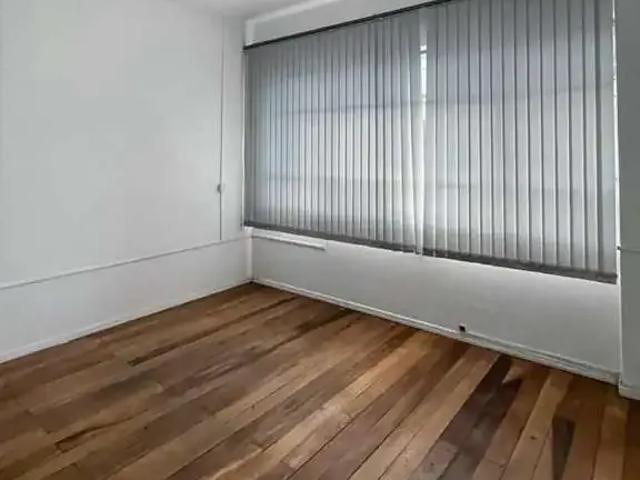 Conj. Comercial / Sala para Locação em Curitiba/PR Centro