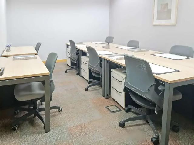 Conj. Comercial / Sala para Locação em Curitiba/PR Centro