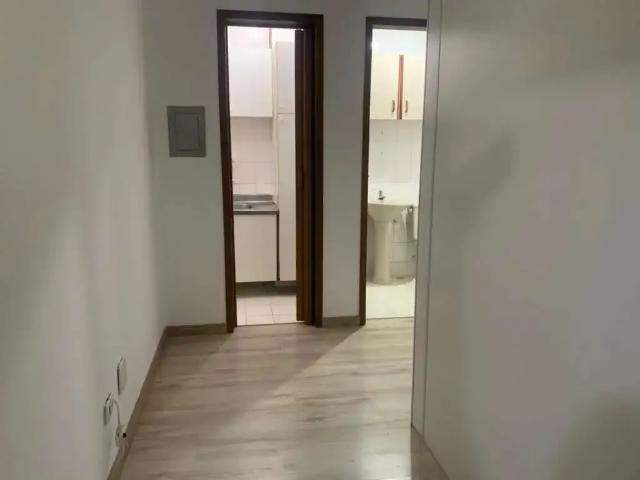 Conj. Comercial / Sala para Locação em Curitiba/PR Centro