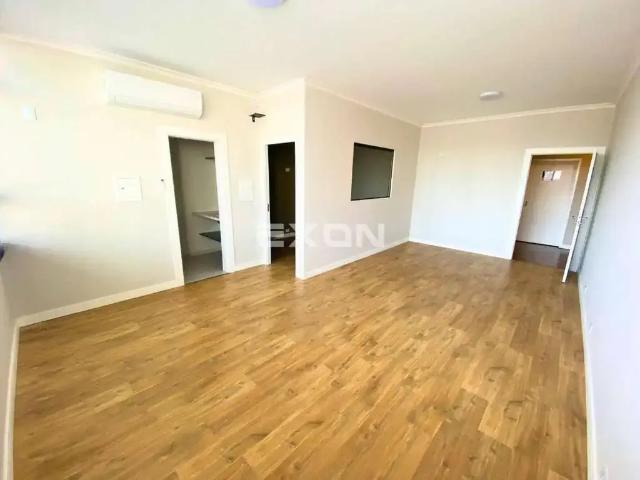 Conj. Comercial / Sala para Locação em Curitiba/PR Centro
