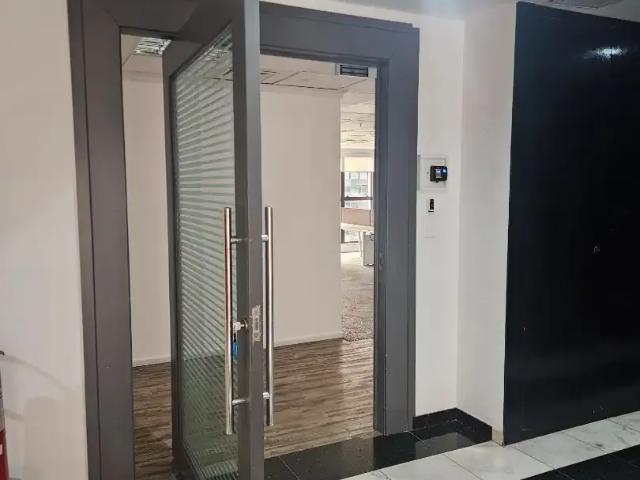 Conj. Comercial / Sala para Locação em Curitiba/PR Centro