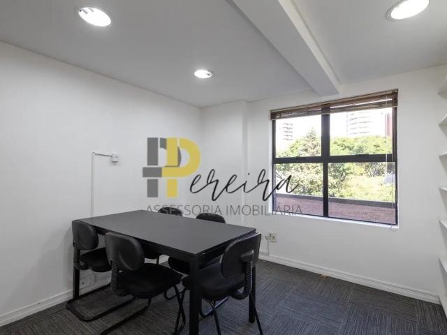 Conj. Comercial / Sala para Locação em Curitiba/PR Água Verde