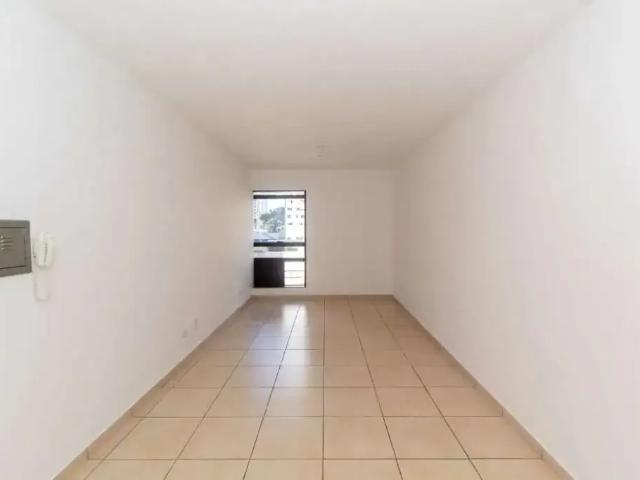 Conj. Comercial / Sala para Locação em Curitiba/PR Água Verde