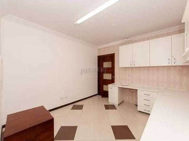 Conj. Comercial / Sala para Locação em Curitiba/PR Água Verde