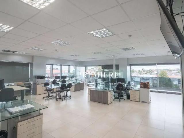 Conj. Comercial / Sala para Locação em Curitiba/PR Boqueirão