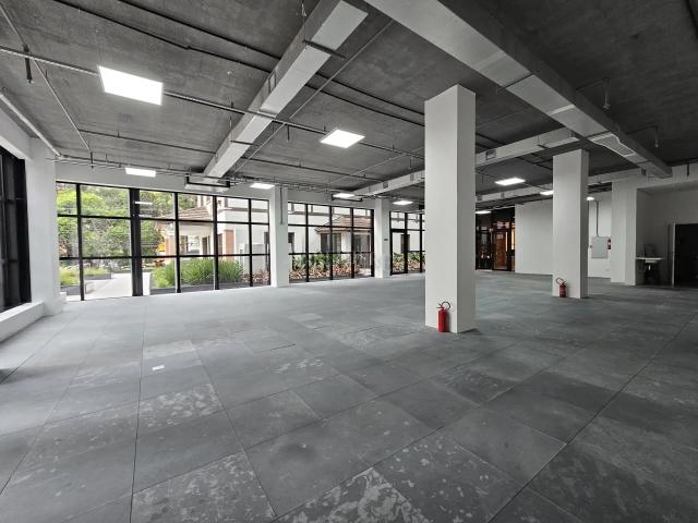 Conj. Comercial / Sala para Locação em Curitiba/PR Batel