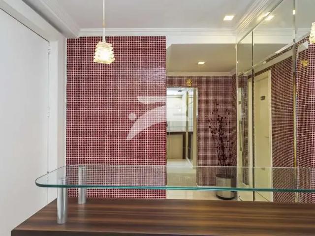 Conj. Comercial / Sala para Locação em Curitiba/PR Batel