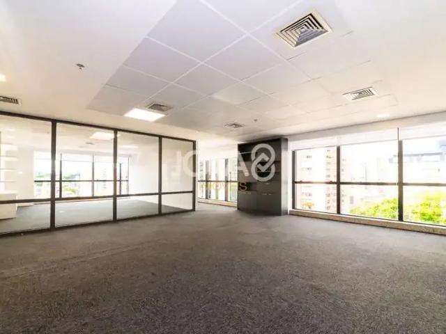 Conj. Comercial / Sala para Locação em Curitiba/PR Batel