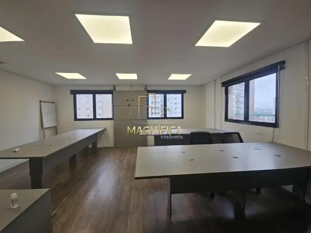 Conj. Comercial / Sala para Locação em Curitiba/PR Bigorrilho 5 Quartos