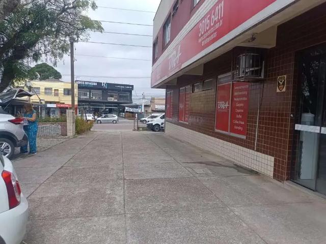 Conj. Comercial / Sala para Locação em Curitiba/PR Guabirotuba