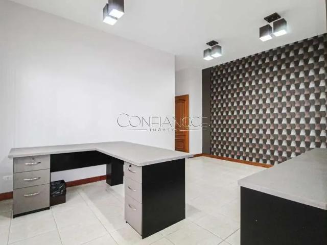 Conj. Comercial / Sala para Locação em Curitiba/PR São Francisco 9 Quartos