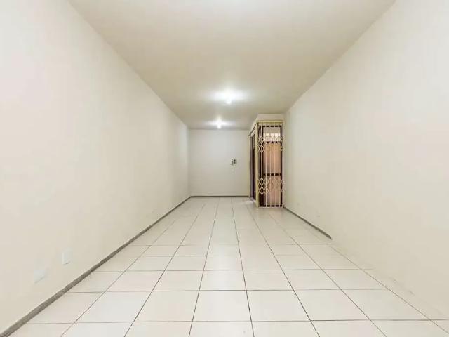 Conj. Comercial / Sala para Locação em Curitiba/PR São Francisco