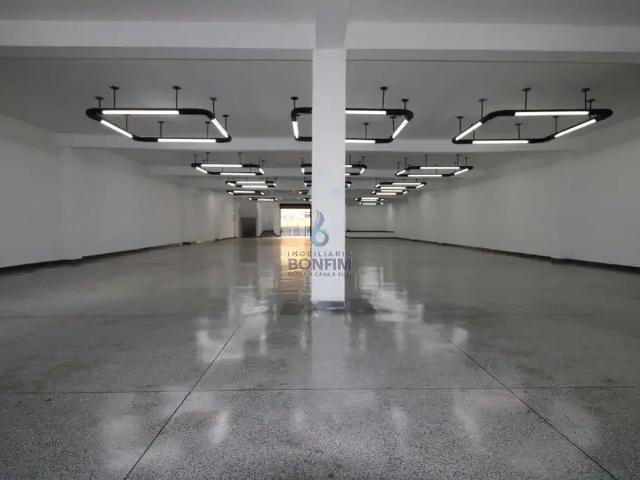 Conj. Comercial / Sala para Locação em Curitiba/PR Pinheirinho