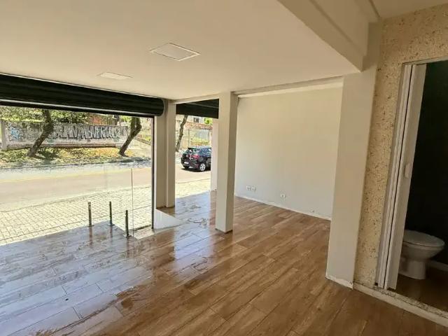 Conj. Comercial / Sala para Locação em Curitiba/PR Pinheirinho