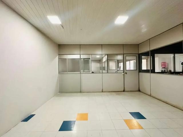 Conj. Comercial / Sala para Locação em Curitiba/PR Uberaba