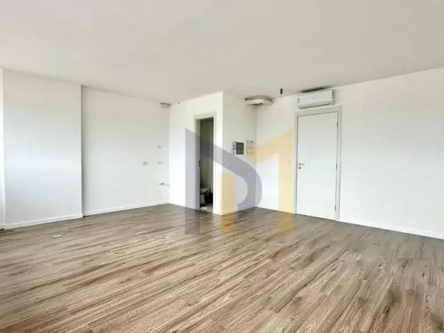 Conj. Comercial / Sala para Locação em Curitiba/PR Vila Izabel