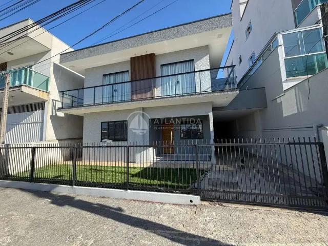 Conj. Comercial / Sala para Locação em Camboriú/SC Areias