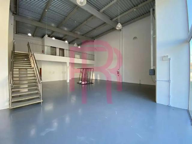 Conj. Comercial / Sala para Locação em Camboriú/SC Santa Regina
