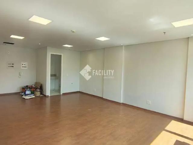 Conj. Comercial / Sala para Locação em Campinas/SP Centro