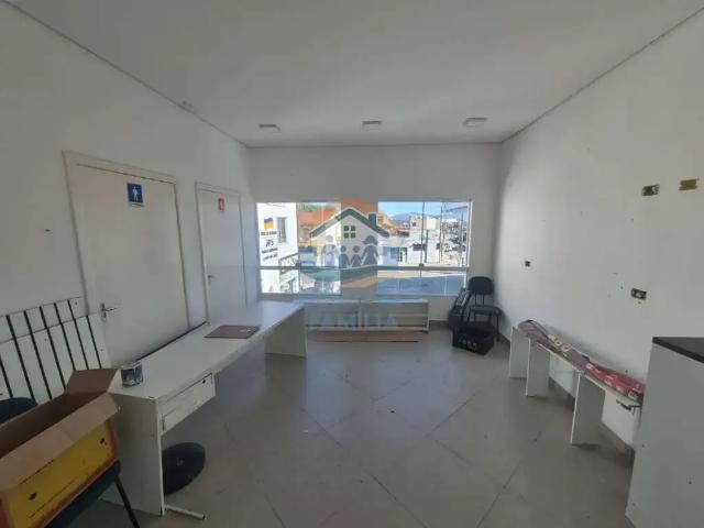 Conj. Comercial / Sala para Locação em Caraguatatuba/SP Centro