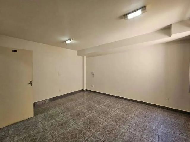 Conj. Comercial / Sala para Locação em Divinópolis/MG Centro