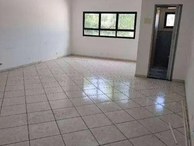 Conj. Comercial / Sala para Locação em Ferraz de Vasconcelos/SP Centro