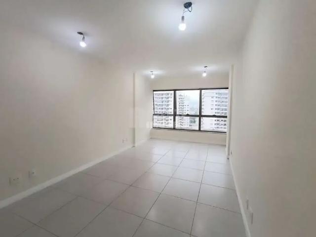 Conj. Comercial / Sala para Locação em Florianópolis/SC Trindade