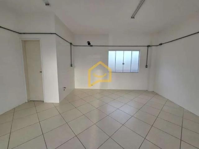 Conj. Comercial / Sala para Locação em Florianópolis/SC Autódromo