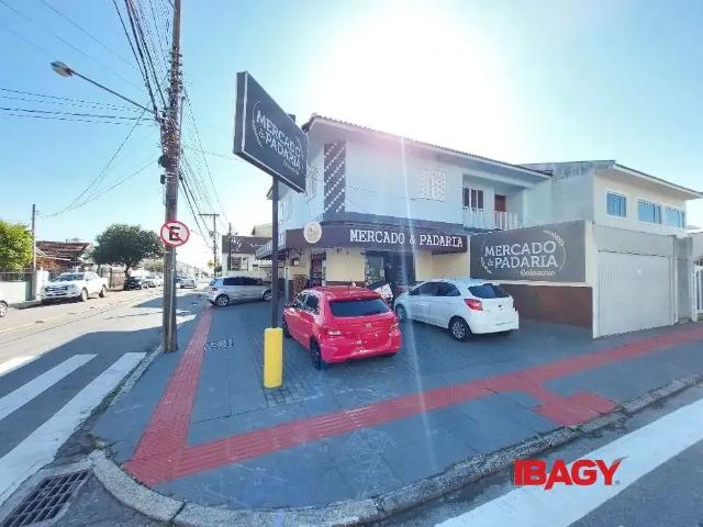 Conj. Comercial / Sala para Locação em Florianópolis/SC Balneário