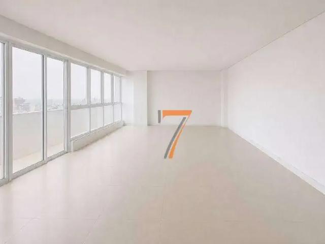 Conj. Comercial / Sala para Locação em Florianópolis/SC Canto