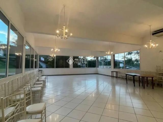 Conj. Comercial / Sala para Locação em Florianópolis/SC Carvoeira