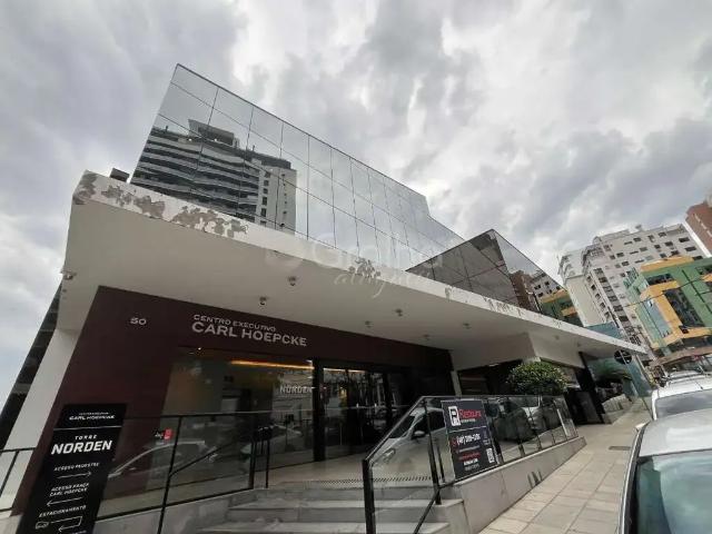Conj. Comercial / Sala para Locação em Florianópolis/SC Centro
