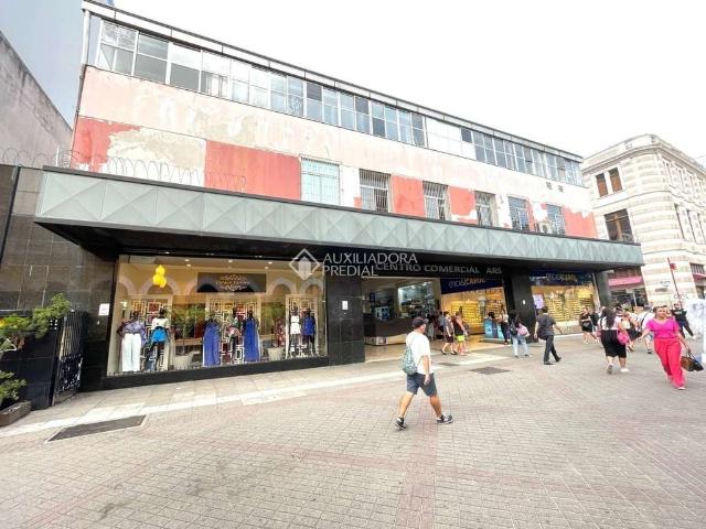 Conj. Comercial / Sala para Locação em Florianópolis/SC Centro