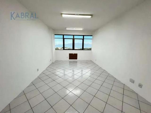 Conj. Comercial / Sala para Locação em Florianópolis/SC Centro