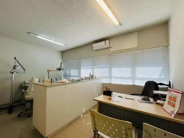 Conj. Comercial / Sala para Locação em Florianópolis/SC Centro