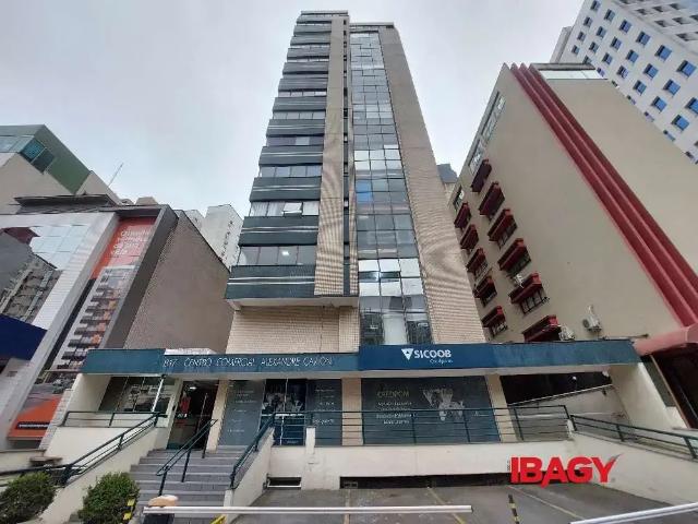 Conj. Comercial / Sala para Locação em Florianópolis/SC Centro