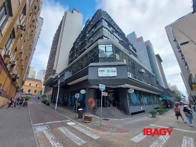 Conj. Comercial / Sala para Locação em Florianópolis/SC Centro