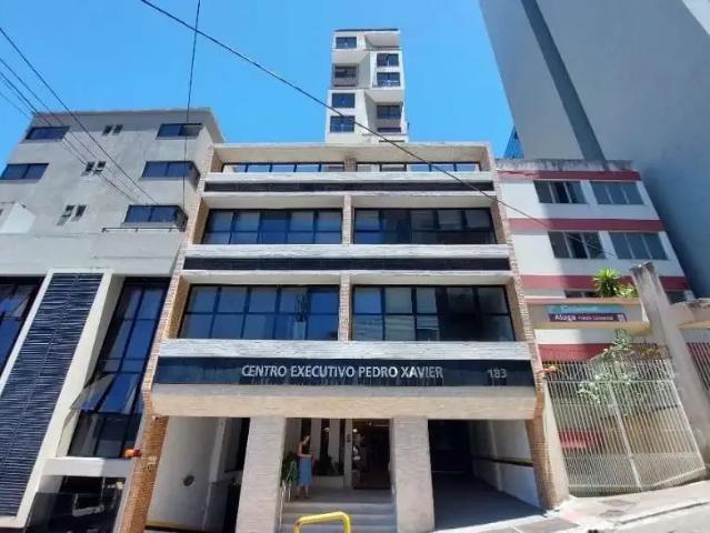 Conj. Comercial / Sala para Locação em Florianópolis/SC Centro